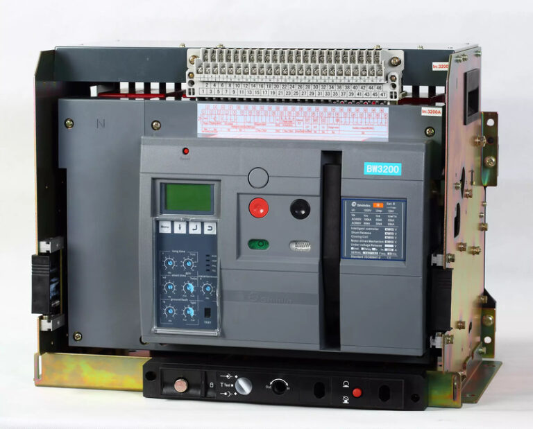 What is an Air Circuit Breaker (ACB)? Structure and principle of operation